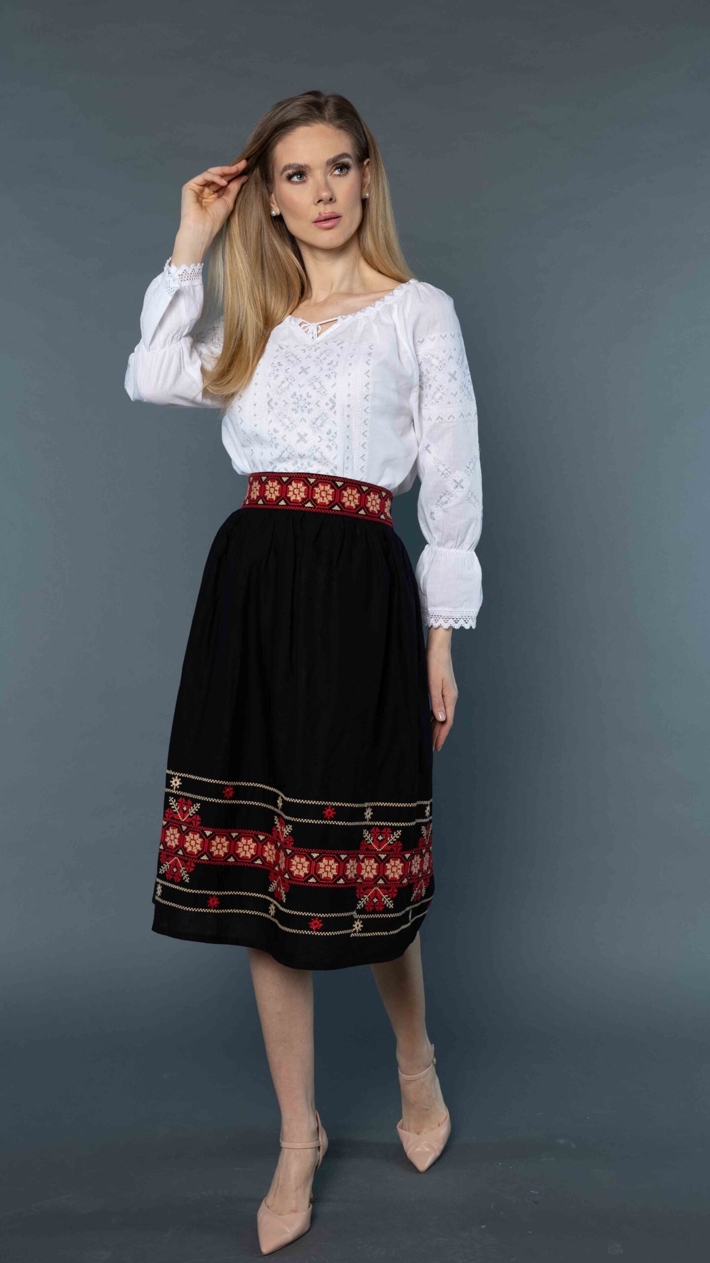 Fustă De Damă Neagră Cu Motive Tradiționale și Broderie Roșie Naomi ...