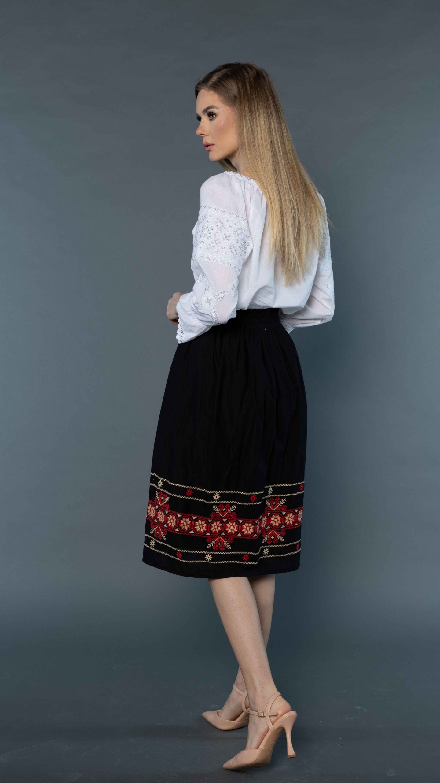 Fustă De Damă Neagră Cu Motive Tradiționale și Broderie Roșie Naomi ...